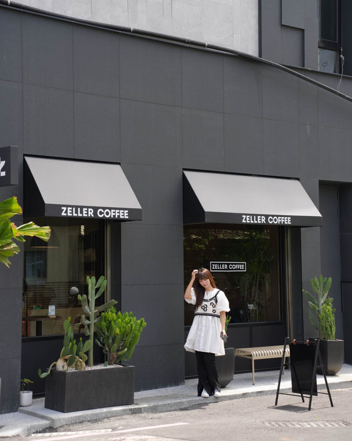 【台南美食】隱身住宅區黑色系質感咖啡廳『宅樂咖啡Zeller Coffee』早午餐、主餐料理、甜點下午茶通通有！ - 台南女孩凱莉吃透透